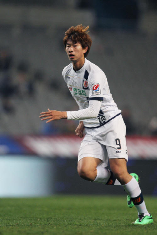 KIM Hyun | Suwon Samsung Bluewings - PES KINGS EDITION