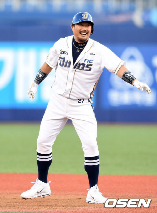 NC 이호준, 압도적인 득표로 KBO 리그 5월 MVP…타점·홈런 1위 - 아시아투데이