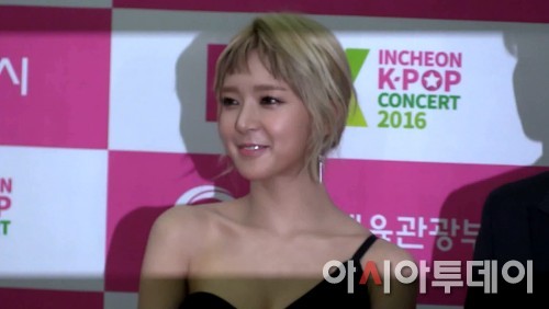 [AT스타영상] AOA ‘초아’ 과감한 섹시미 VS EXID ‘하니’ 청순 드레스 - 아시아투데이