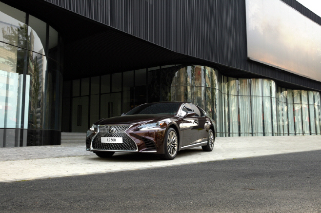 렉서스코리아, ‘신형 LS500’ 본격 판매…LS 풀 라인업 구축 - 아시아투데이