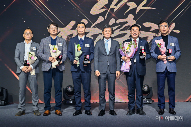 전진선 양평군수, 대한축구협회 ‘2022 KFA 어워즈 감사패 수상 - 아시아투데이