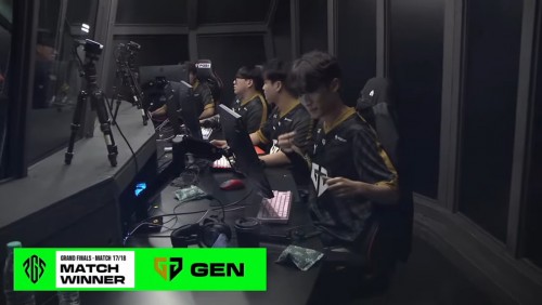 [PGS 1] 젠지, GF 17매치 깔끔한 승리…다나와는 ‘3위 등극’ - 아시아투데이